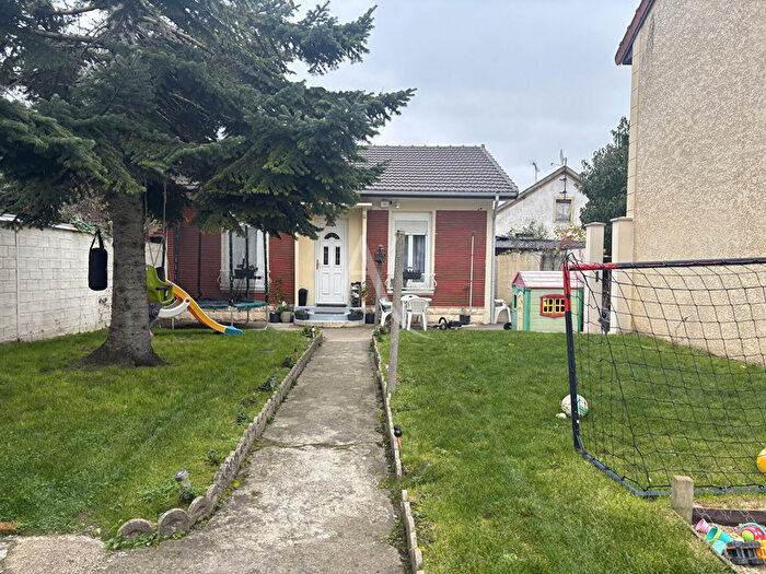 Maison à louer - Drancy, Paris Campagne - 4 pièces - 3 chambres