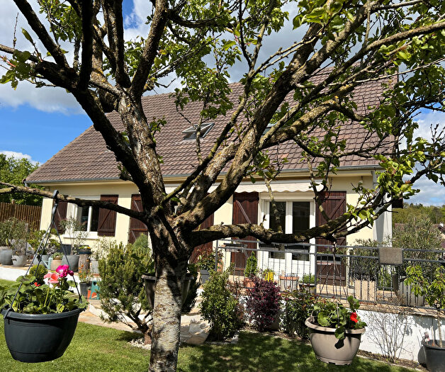 Maison à vendre - Saint-Arnoult-en-Yvelines - 6 pièces - 4 chambres