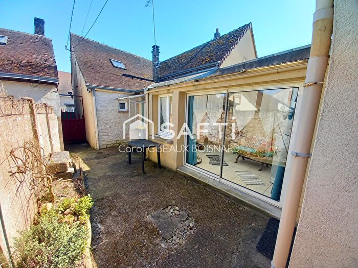 Maison à vendre - Cloyes-sur-le-Loir - 5 pièces - 3 chambres