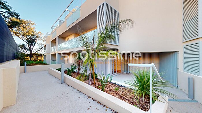 Appartement à vendre - Agde, La Ville - 2 pièces - 1 chambre