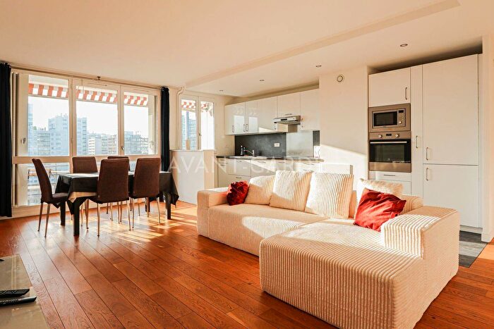 Appartement à louer - Eiffel, Levallois-Perret - 4 pièces - 3 chambres