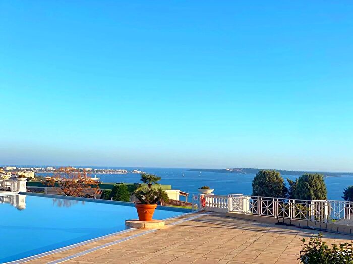 Appartement à vendre - Cannes, Croix des Gardes - 2 pièces - 1 chambre