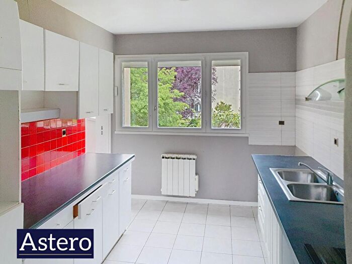 Vannes, Ouest : Appartement 5 pièces à vendre
