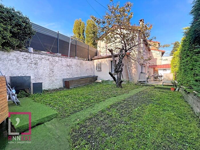Neuville-sur-Saône - Maison 3 pièces à vendre