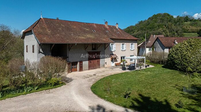 Saint-Genix-sur-Guiers - Maison 7 pièces à vendre