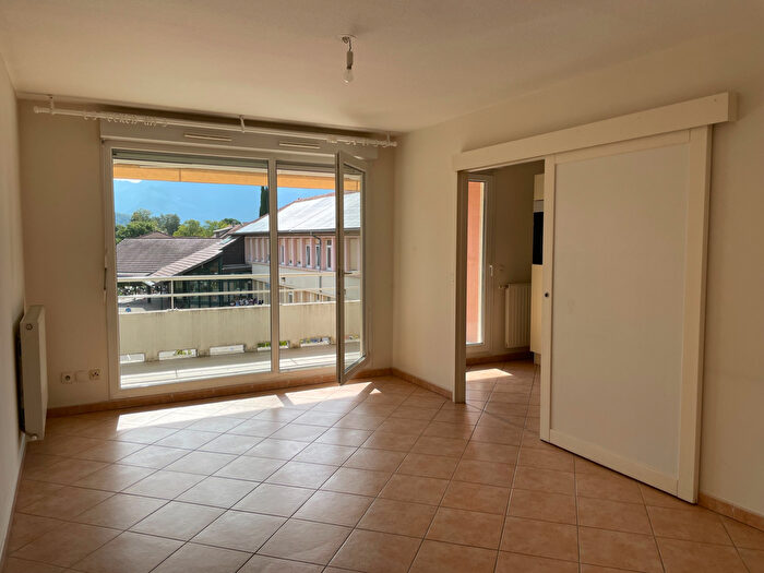 Appartement à louer - Poisat - 2 pièces - 1 chambre