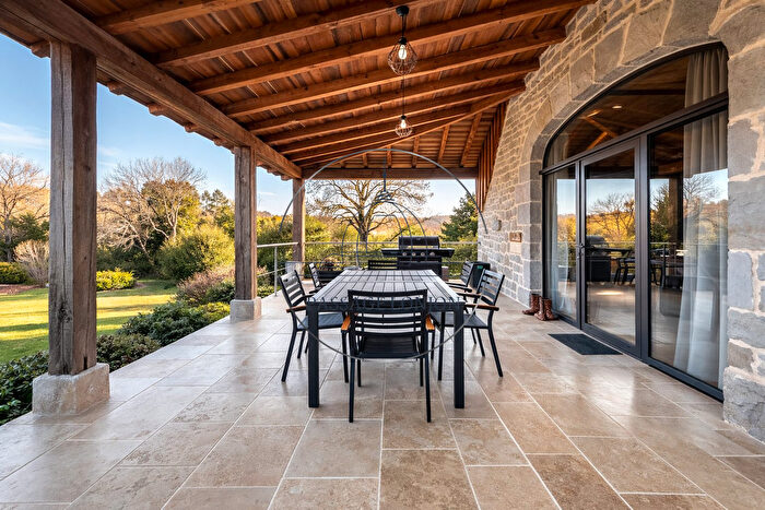 Maison à vendre - Mayrinhac-Lentour - 5 pièces - 3 chambres