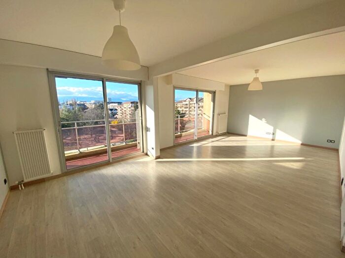 Appartement à louer - Gaillard - 4 pièces - 3 chambres