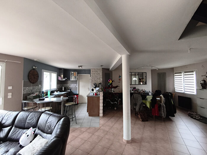 Maison à vendre - Sainte-Jamme-sur-Sarthe - 6 pièces - 5 chambres