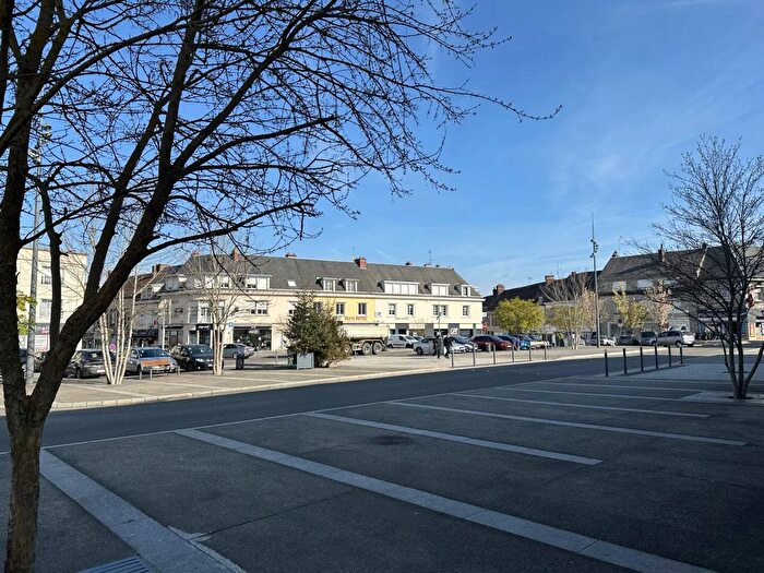 Appartement à louer - La Loupe - 4 pièces - 2 chambres