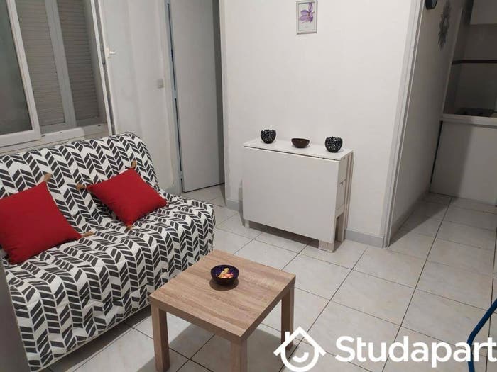 Appartement 2 pièces à Place d'Armes, Toulon, à louer