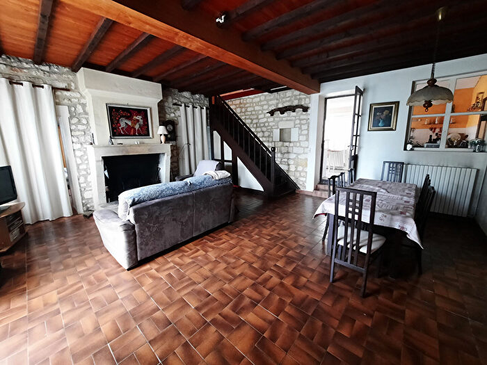 Maison à vendre - Saint-Vaize - 7 pièces - 5 chambres