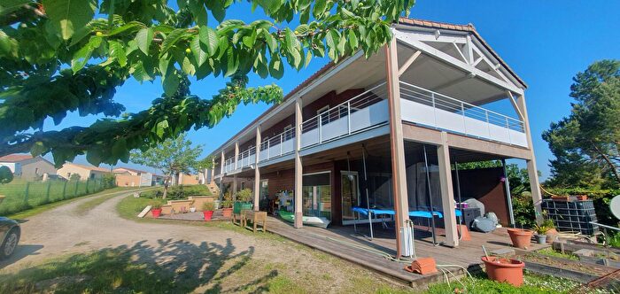 Maison à vendre - Saint-Saturnin - 4 pièces - 3 chambres