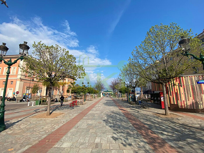 Appartement à vendre - Ajaccio, Citadelle - 2 pièces - 1 chambre