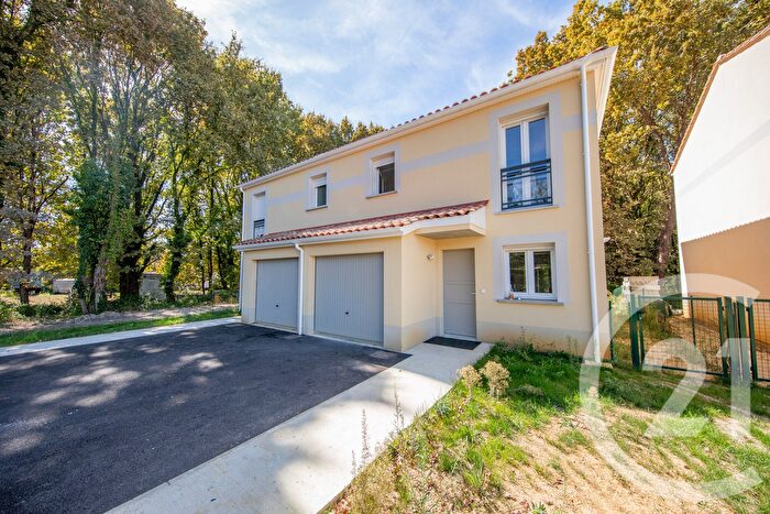 Castelnau-de-Médoc : Maison 5 pièces à vendre