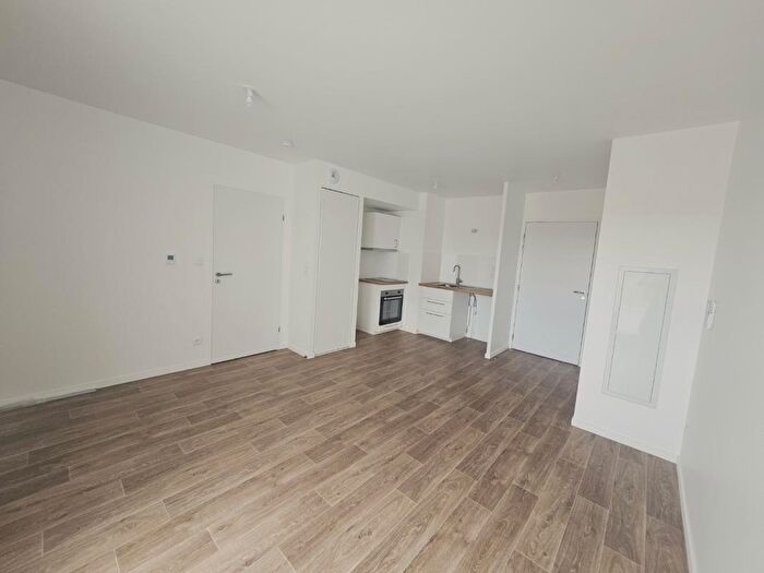 La Ville-aux-Dames : Appartement 2 pièces à louer