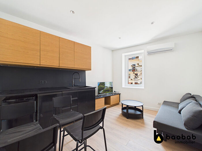 Appartement à louer - Aix-les-Bains, Centre-ville - 1 pièce - 1 chambre