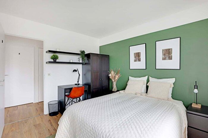 Appartement 1 pièce à louer à Gambetta, Courbevoie