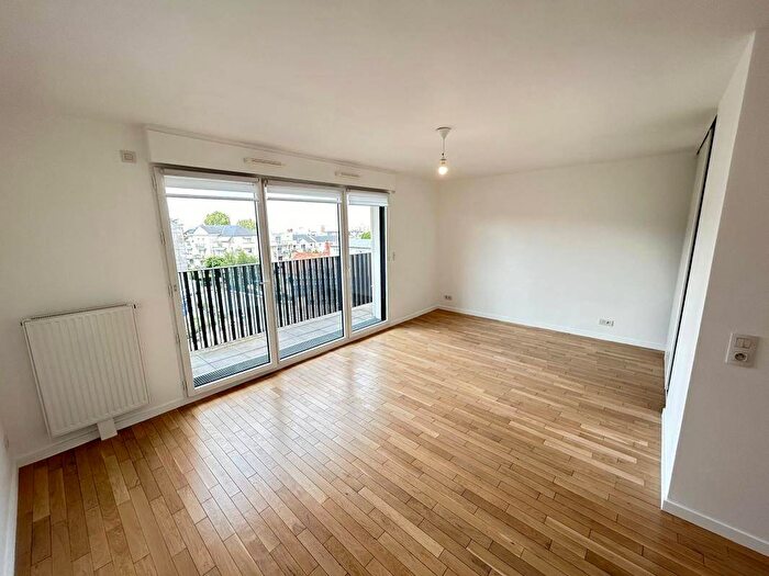 Appartement à louer - Centre Ville-Sarments, Châtillon - 1 pièce