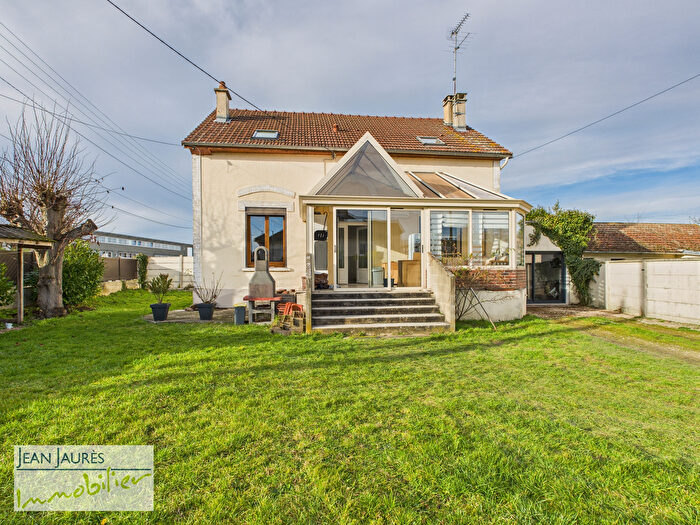 Maison à vendre - La Chapelle-Saint-Luc, Vieille ville - 7 pièces - 5 chambres