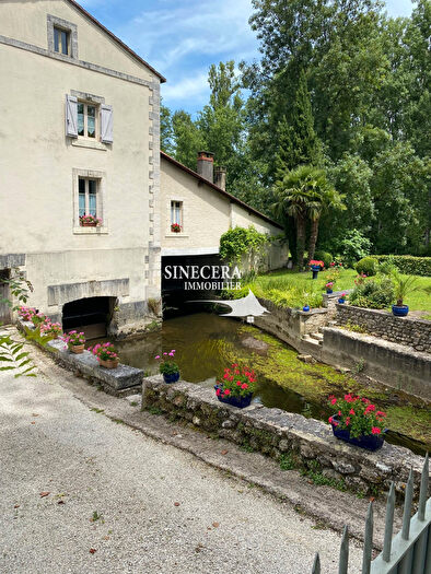 Maison à vendre - Ribérac - 8 pièces - 5 chambres