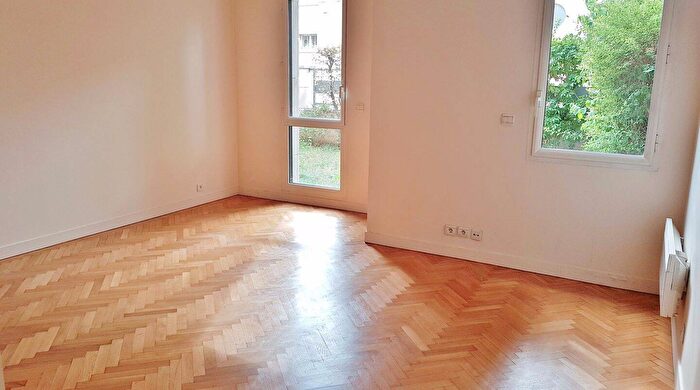 Appartement à louer - Gare, Chatou - 1 pièce