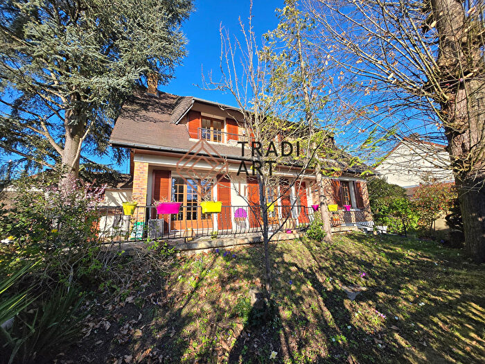 Maison à vendre - Sainte-Geneviève-des-Bois, Hôtel de Ville - 8 pièces - 5 chambres