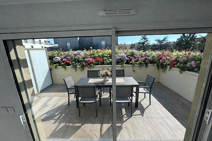 Appartement à vendre - Mions - 3 pièces - 2 chambres