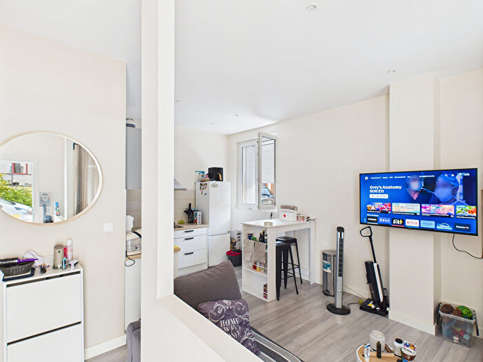 Appartement à vendre - La Tronche - 2 pièces - 1 chambre