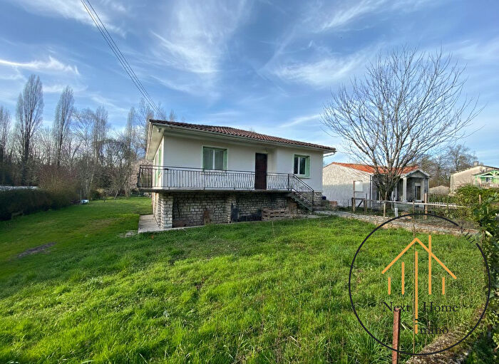 Chalais - Maison 6 pièces à vendre