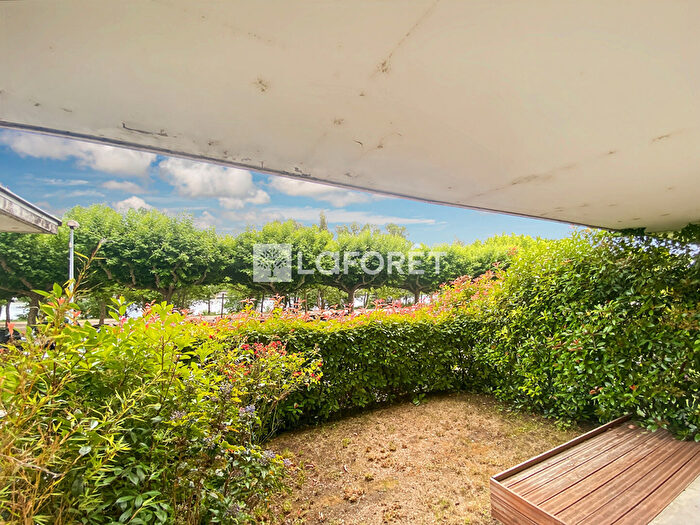 Appartement à louer - Guilherand-Granges - 3 pièces - 2 chambres