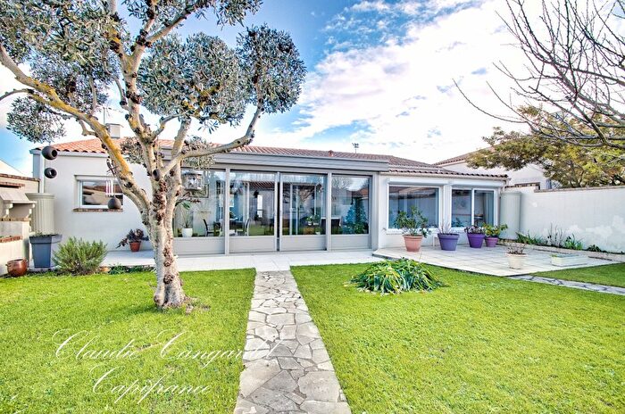 Maison à vendre - Nieul-sur-Mer - 6 pièces - 4 chambres