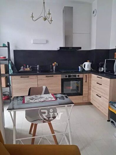 Appartement 2 pièces à louer - Bourgoin-Jallieu, Centre-ville, Pont Saint-Michel