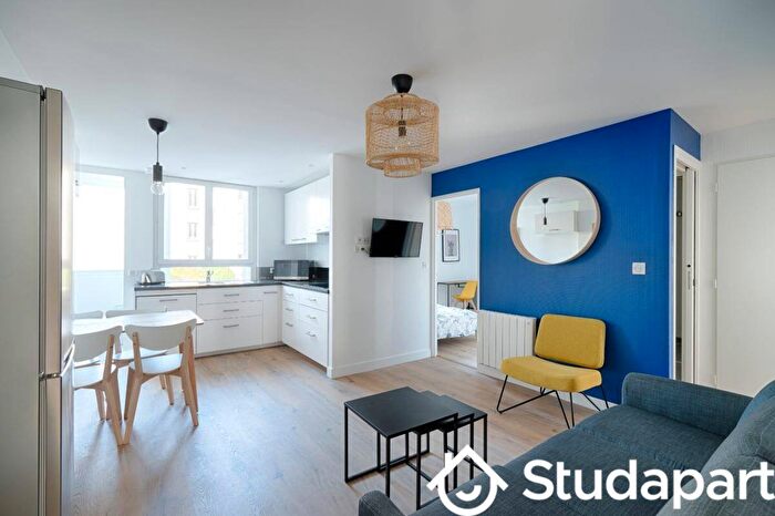 Appartement à louer - République, Nantes - 1 pièce - 3 chambres