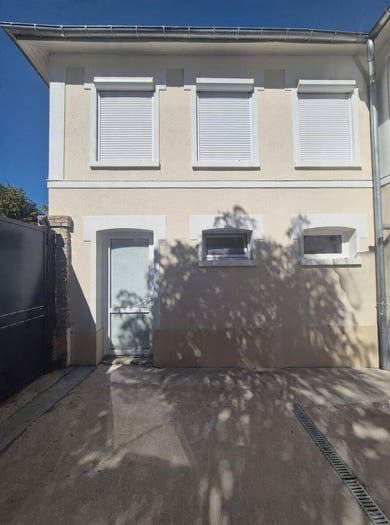 Centre Ville-Tour du Lac, Enghien-les-Bains : Appartement 1 pièce à louer