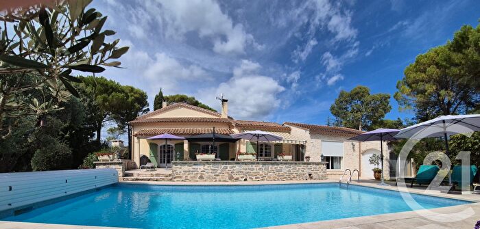 Maison à vendre - Saint-Privat-des-Vieux - 6 pièces - 5 chambres