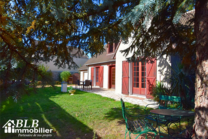 Maison à vendre - Les Essarts-le-Roi - 5 pièces - 4 chambres