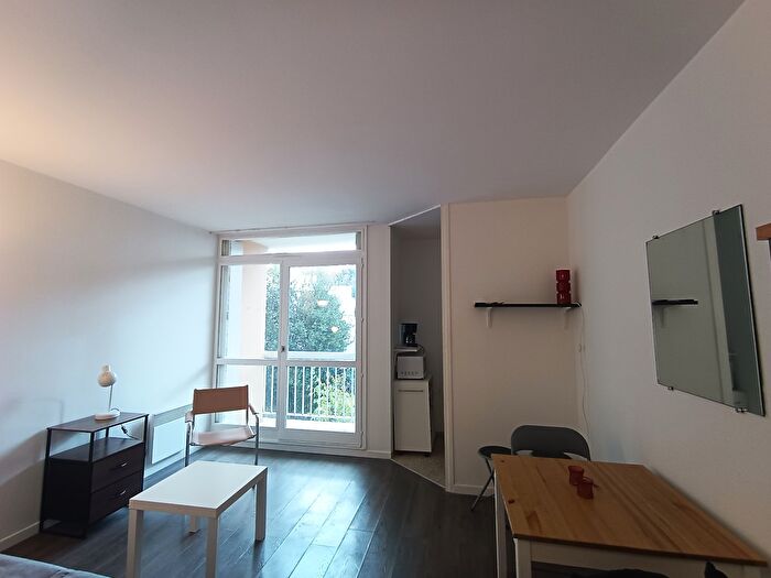 Appartement à louer - Nîmes - 1 pièce