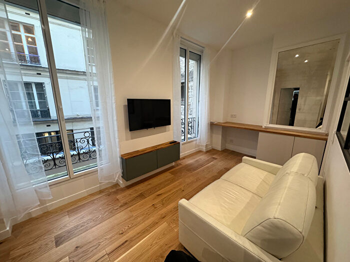 Appartement à louer - Paris e , Mairie - 2 pièces - 1 chambre