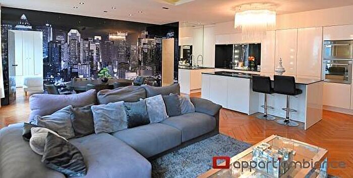 Appartement à louer - Presquîle, Centre ville, Cordeliers, Lyon ème arrondissement - 4 pièces - 2 chambres