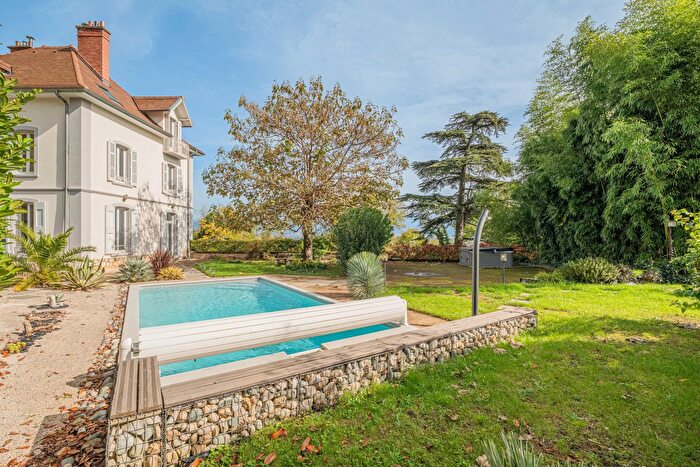Maison 11 pièces à vendre à Tullins