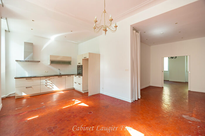 Appartement 2 pièces à vendre à Marseille 6ème, Cours julien, Notre-Dame-des-Monts