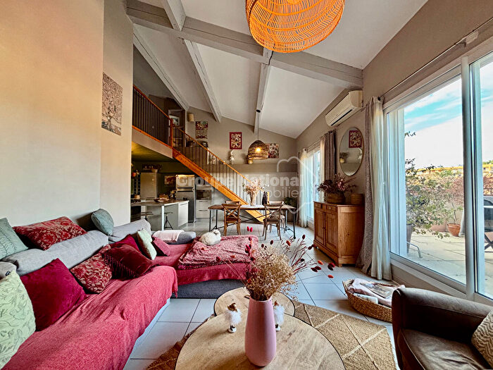 Appartement à vendre - Nîmes, Tour Magne - 6 pièces - 4 chambres