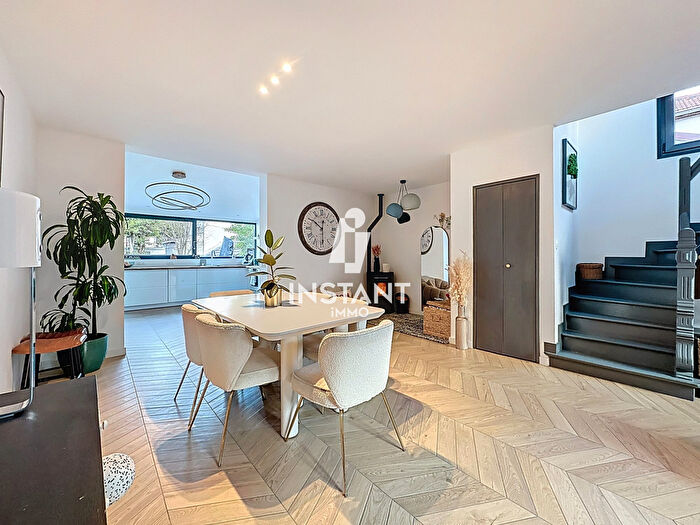 Maison à vendre - Alfortville, Mairie, Gare - 7 pièces - 5 chambres