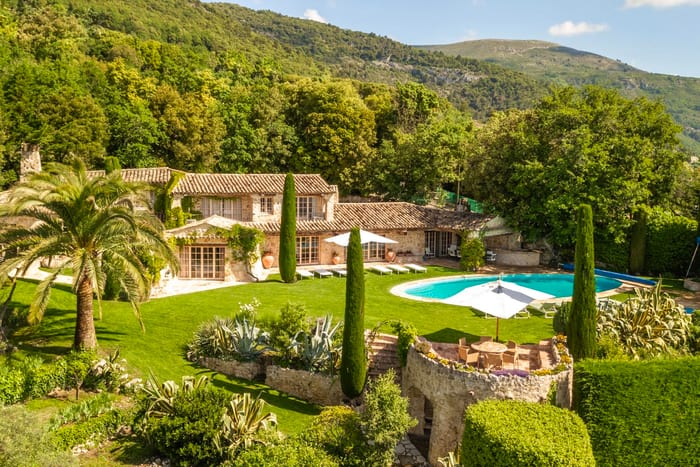 Maison 9 pièces à Tourrettes-sur-Loup, à vendre