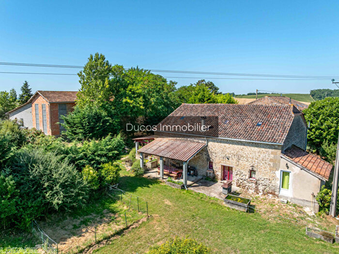Maison à vendre - Montignac-de-Lauzun - 1 pièce - 1 chambre