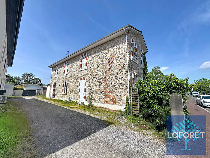 Maison à vendre - Dax, Saubagnacq, Berre - 8 pièces - 4 chambres