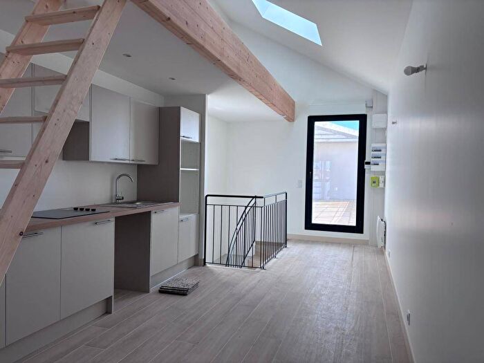 Appartement à louer - Aristide Briand-Champagne, Savigny-sur-Orge - 4 pièces - 3 chambres