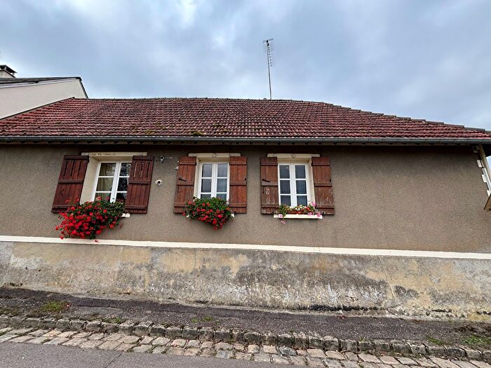 Chauvincourt-Provemont - Maison 2 pièces à vendre
