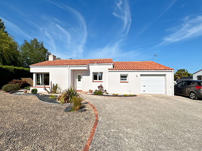 Challans, Saint Dominique, Route des Sables dOlonne : Maison 4 pièces à vendre